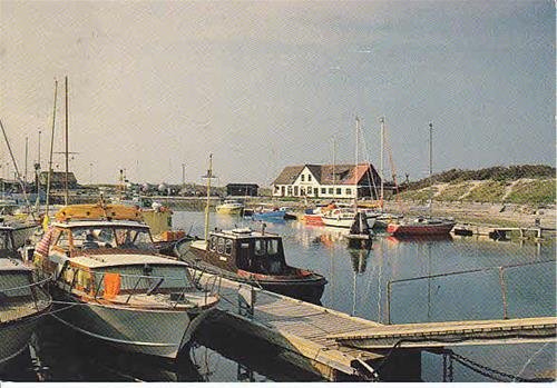 Anholt Havn. med Anholt Skibsprovaintering.S. - 8592 Anholt - Samlerhuset